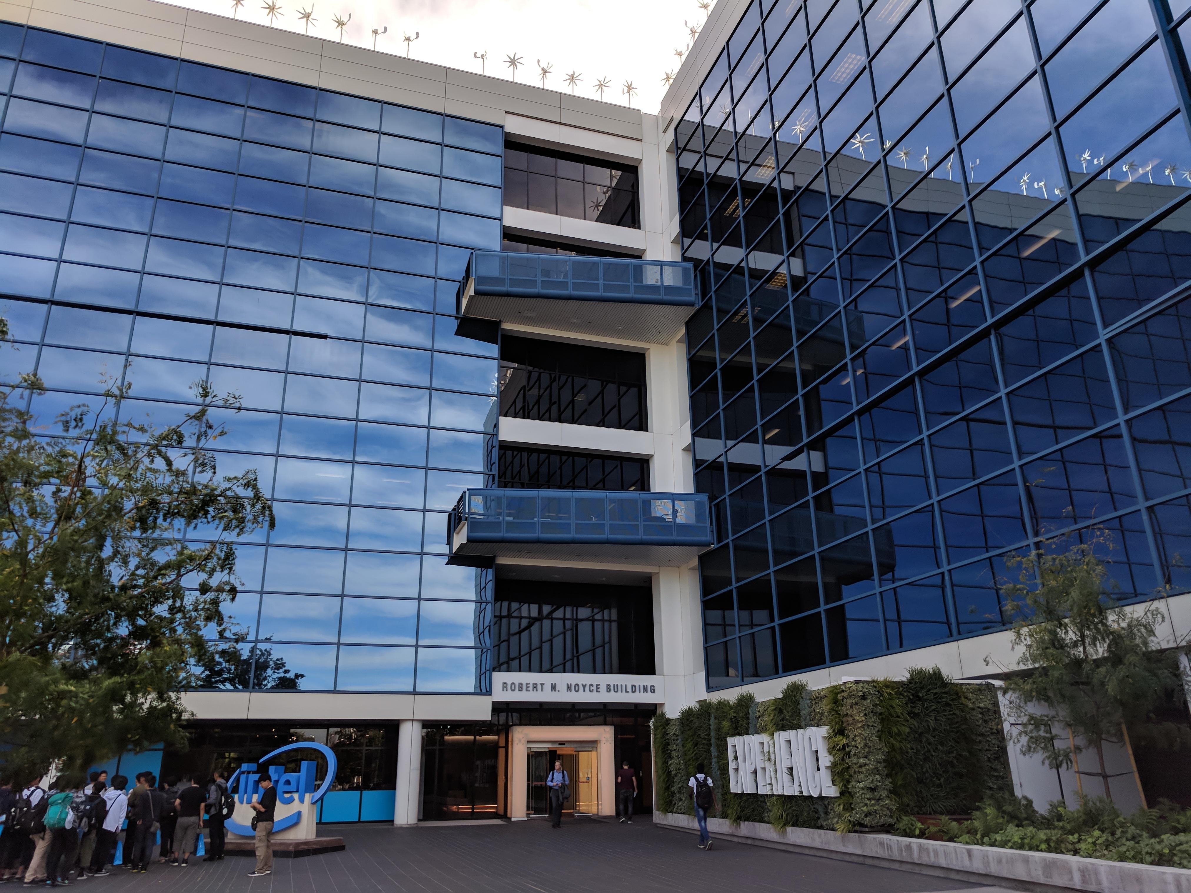 【ミュージアム】 インテル入ってる The Intel Museum | 地球の歩き方