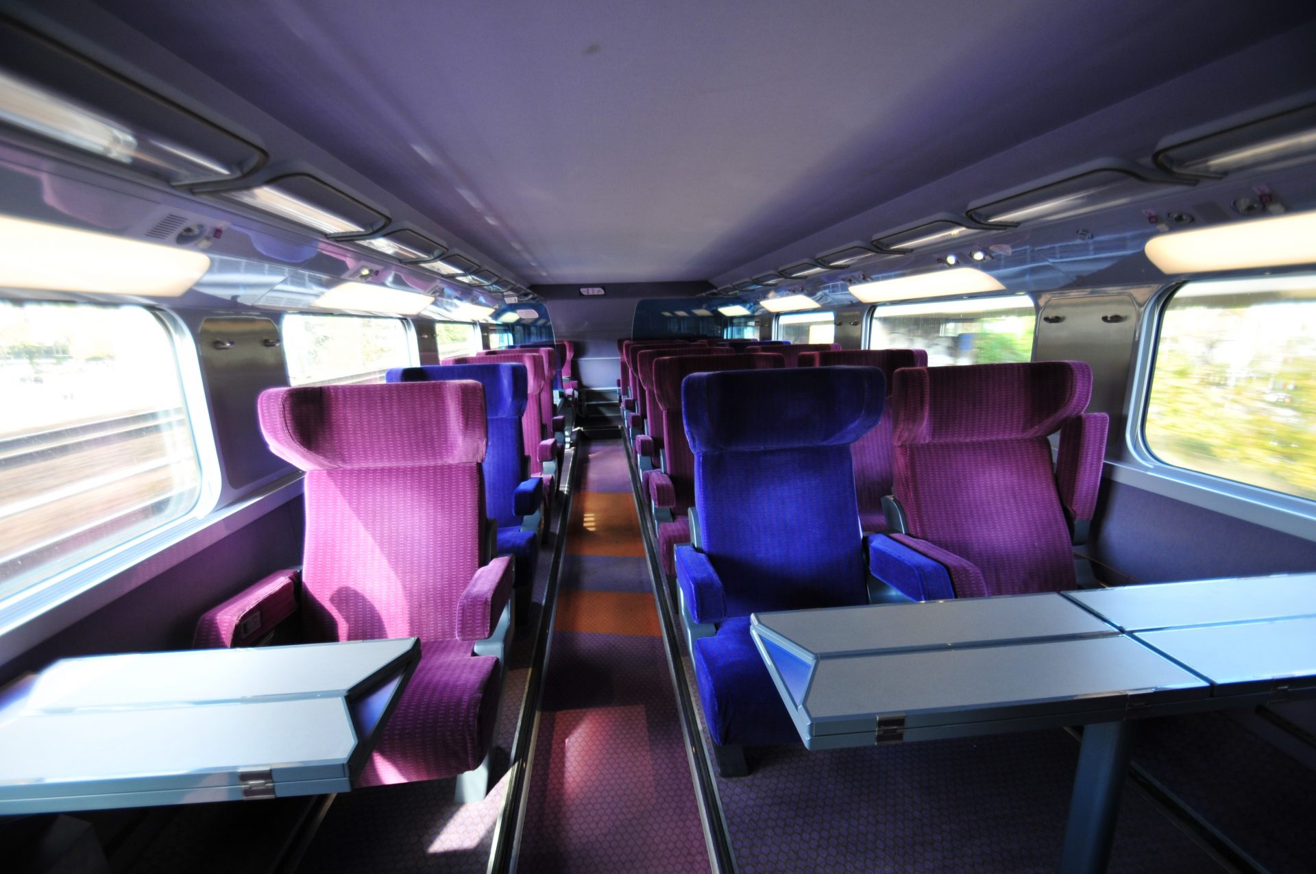 ヨーロッパの列車、1等車と2等車で何が違う？ | 地球の歩き方